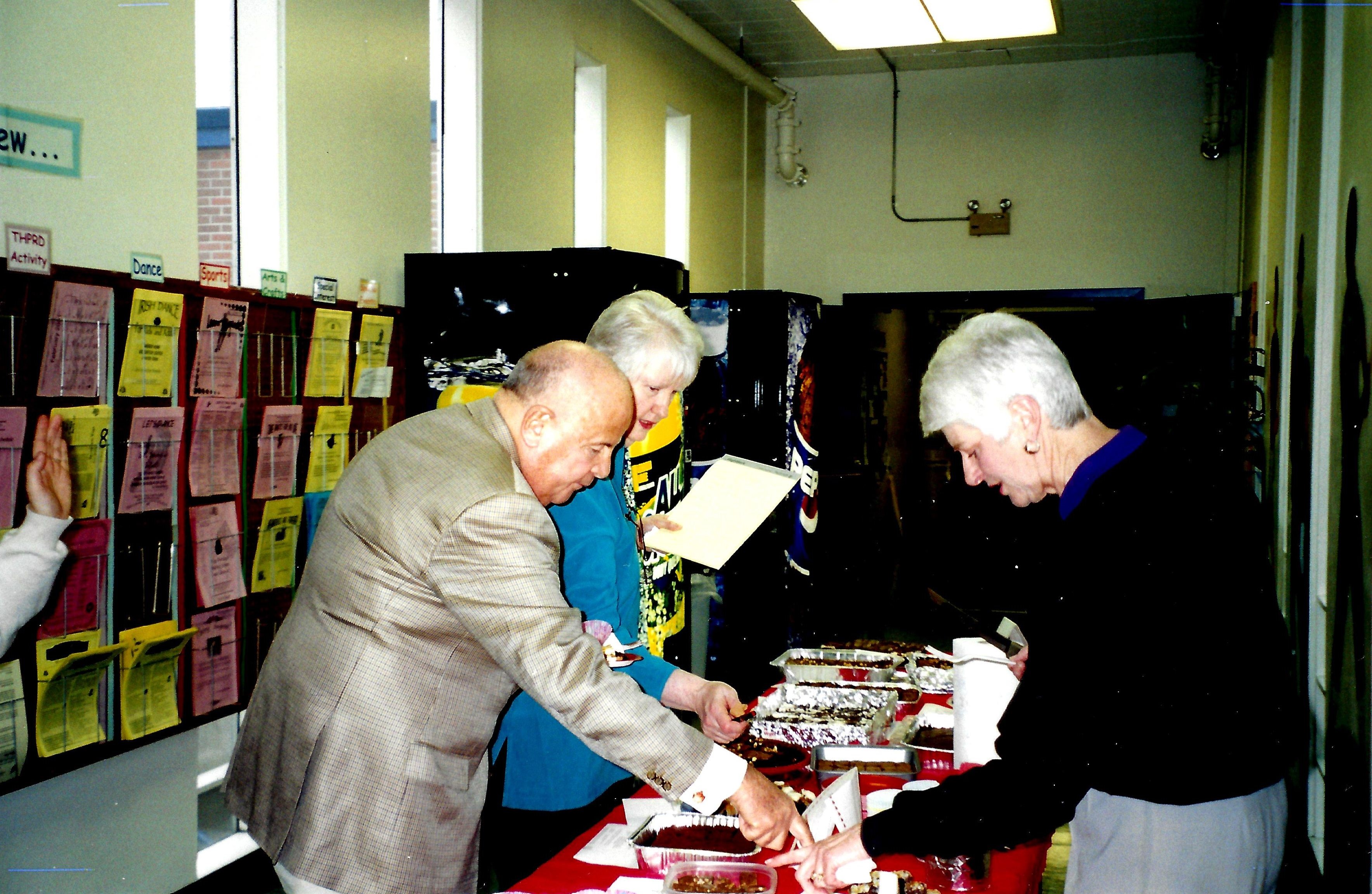 Library 2001 Chocolate Contest judged by Gerry Frank – Leslie Brown ...